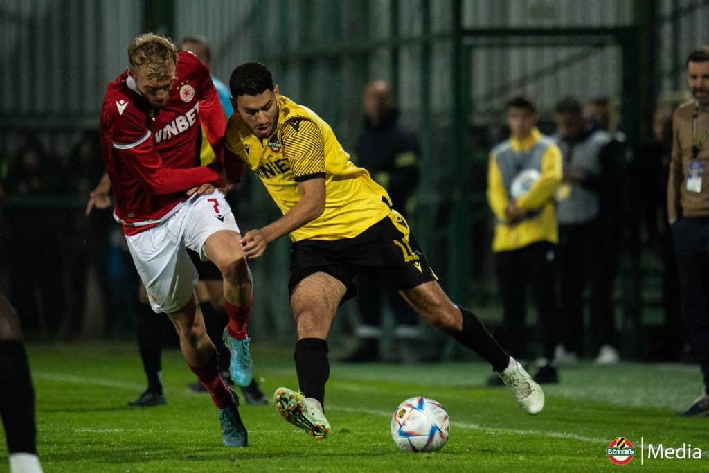 Ботев Пловдив разкарва халф след чутовен скандал